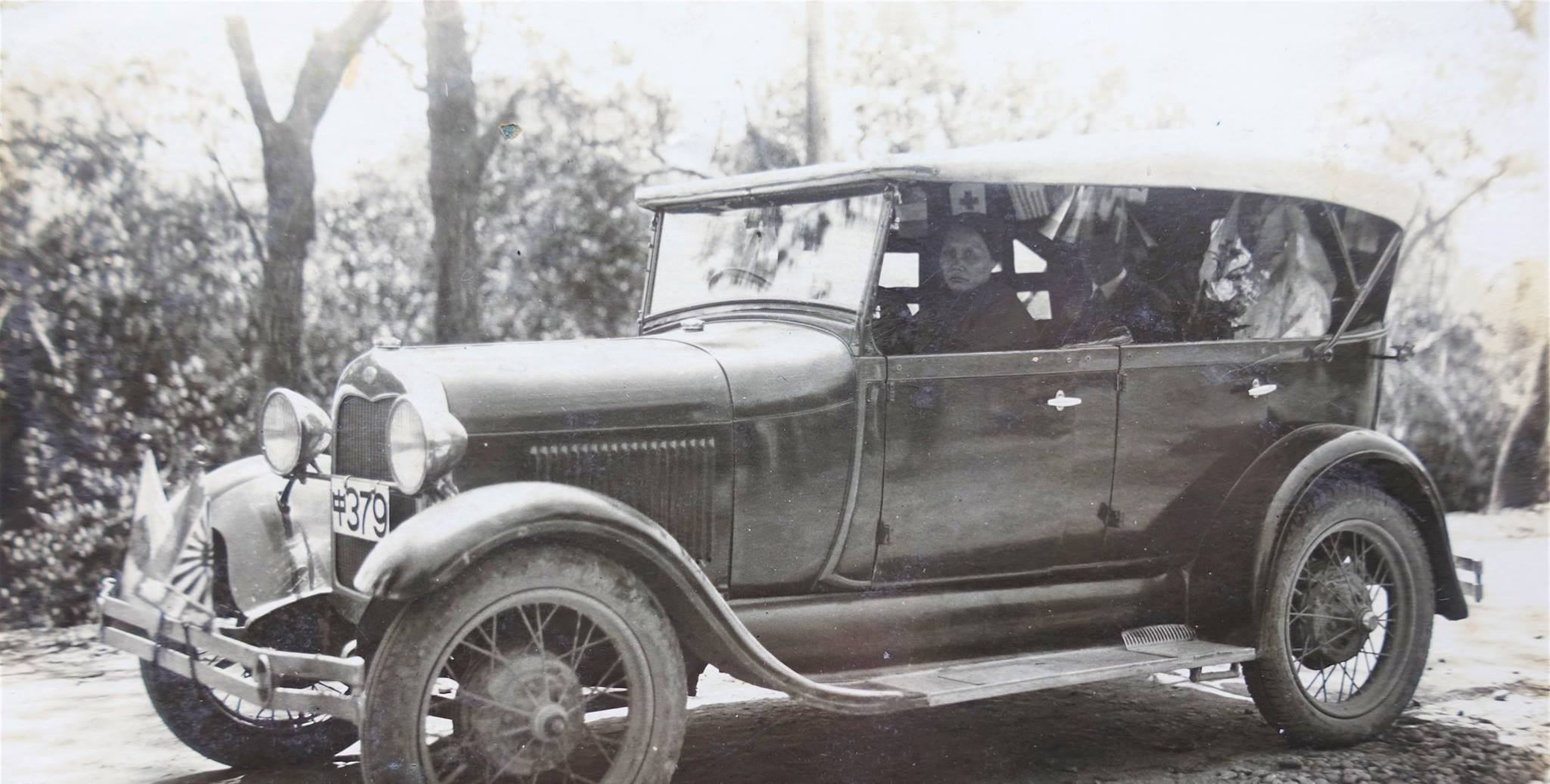 World’s Most Luxurious Party Bus Limousines